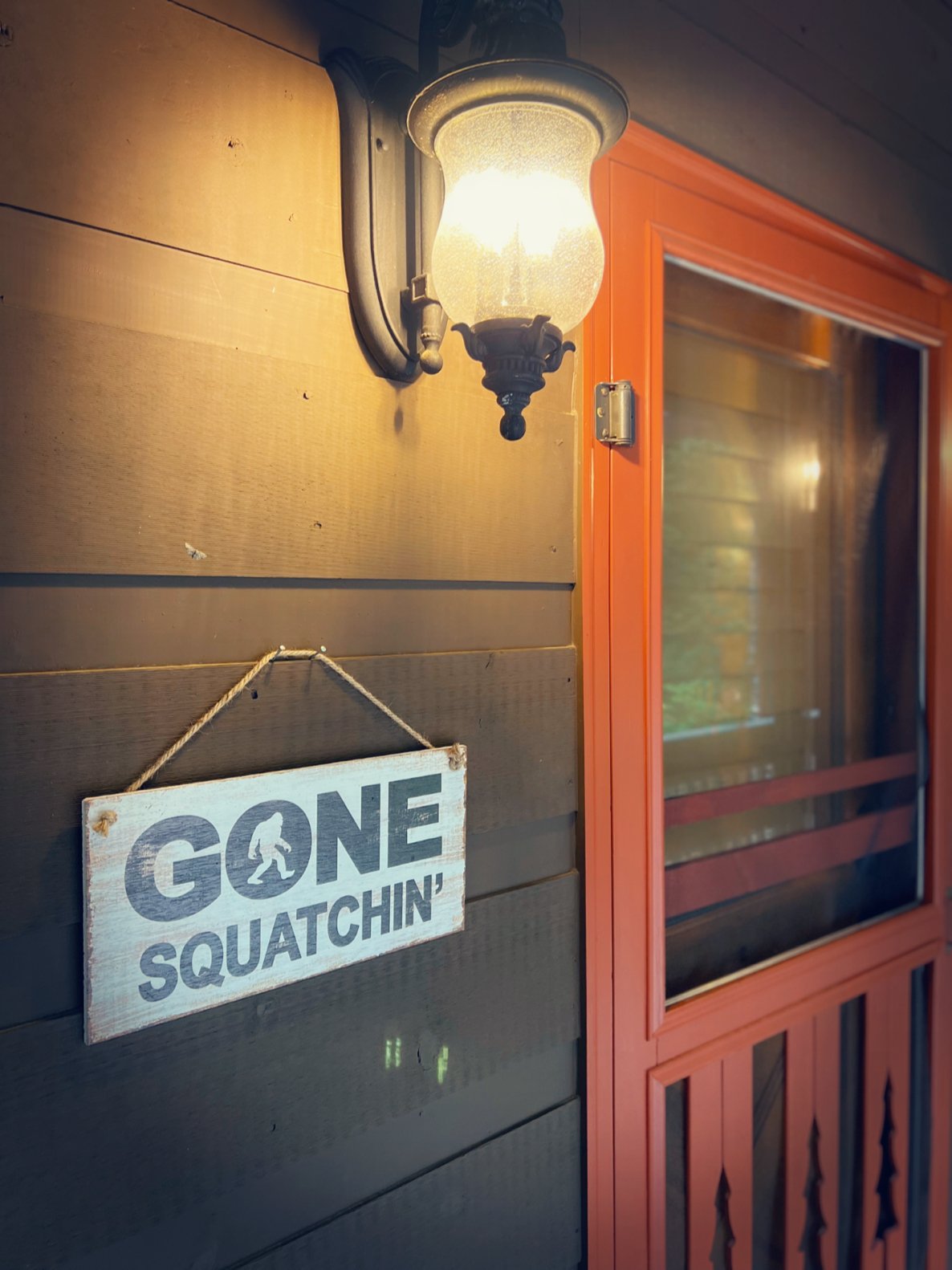 Gallery – Gone Squatchin Creekside Cabin