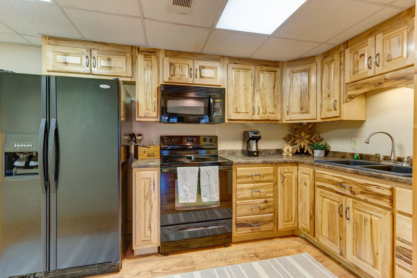 Gallery – Gone Squatchin Creekside Cabin