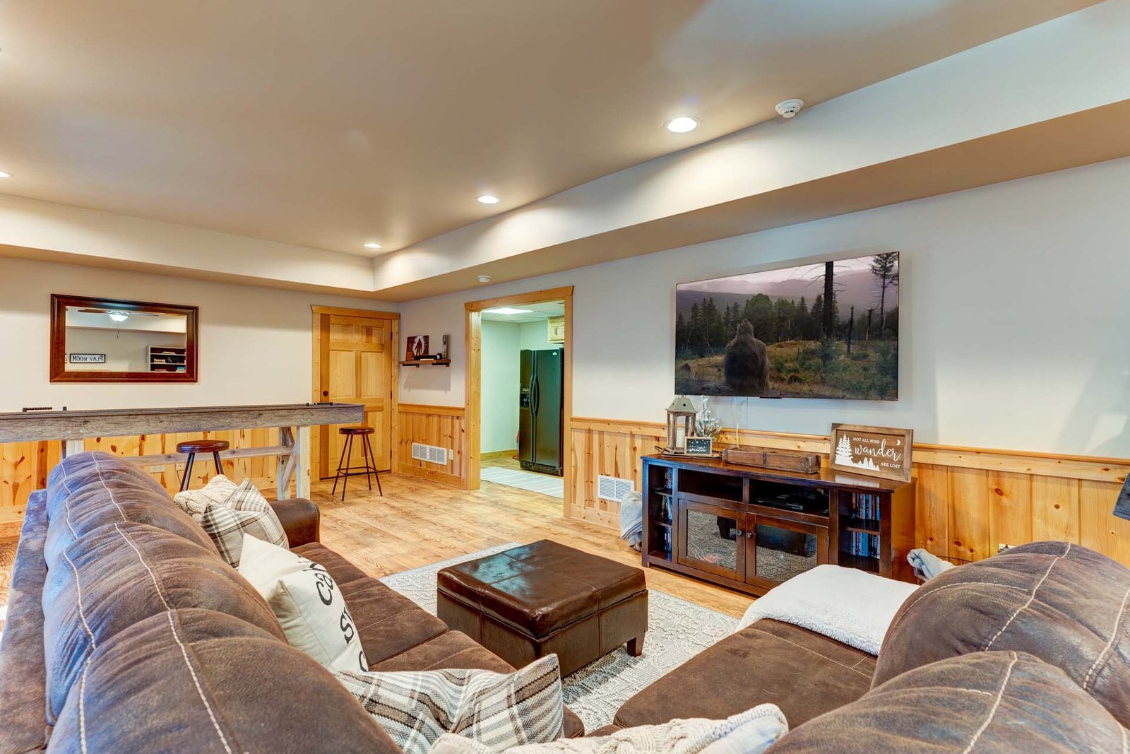 Gallery – Gone Squatchin Creekside Cabin
